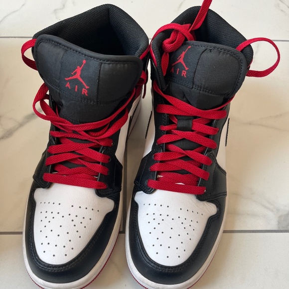Jordan | Shoes | Like New Air Jordan Mid 8 12 Whiteredblack Box ...